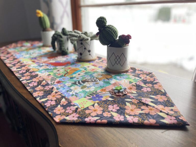 15 Minute Table Runner Tutorial with Yo-Yos with Stephanie Soebbing ...